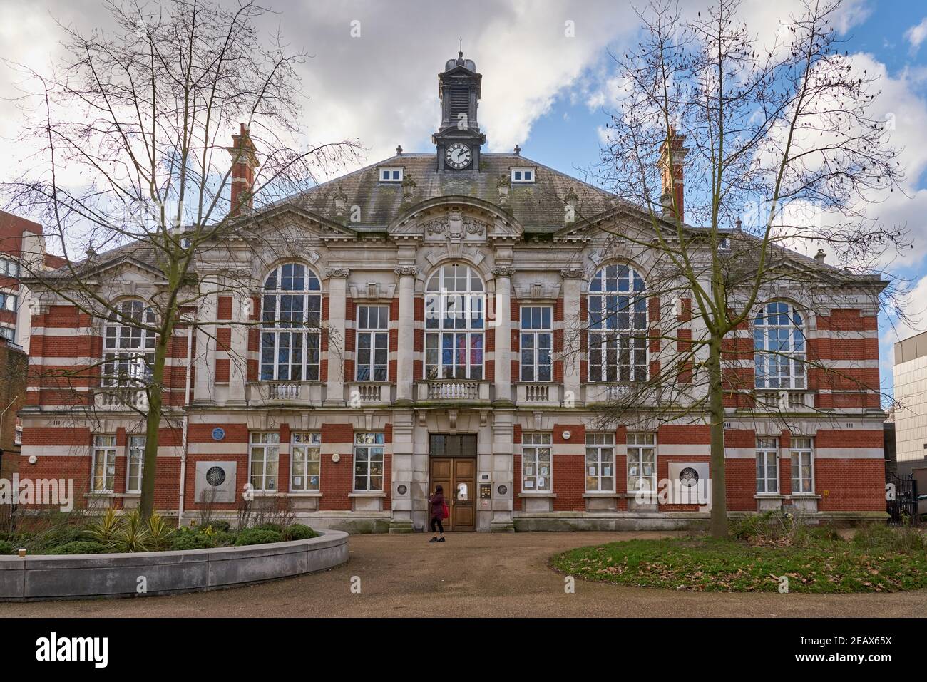 Tottenham civic building hi-res stock photography and images - Alamy