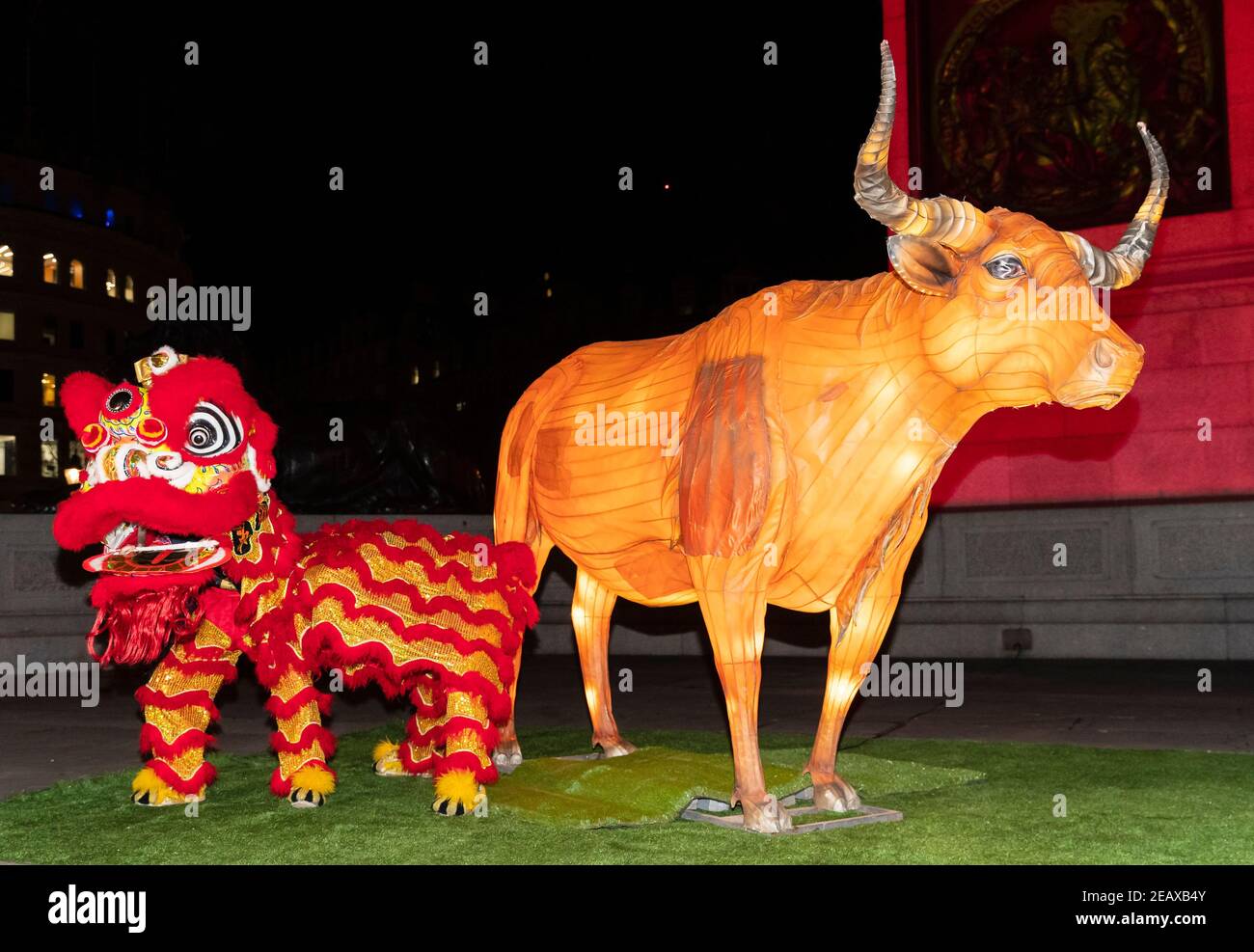 Lion installation hi-res stock photography and images - Alamy
