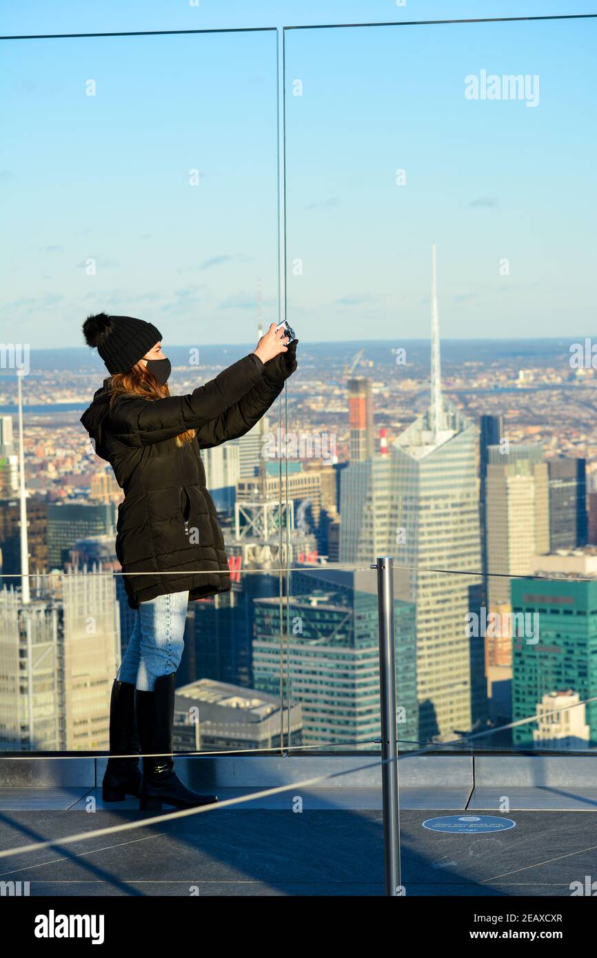 View over Manhattan as seen from the Edge observation deck at Hudson ...