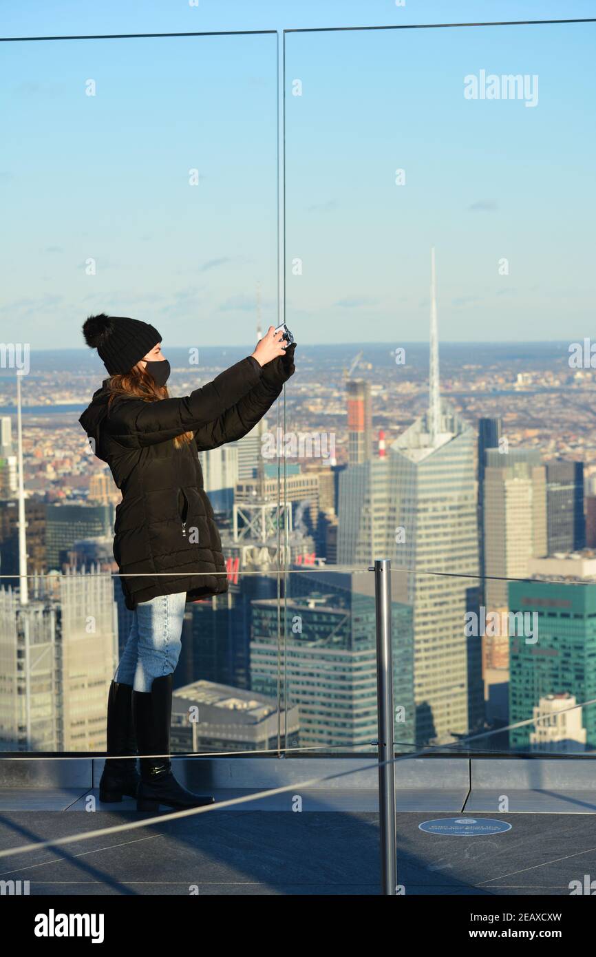 View over Manhattan as seen from the Edge observation deck at Hudson ...