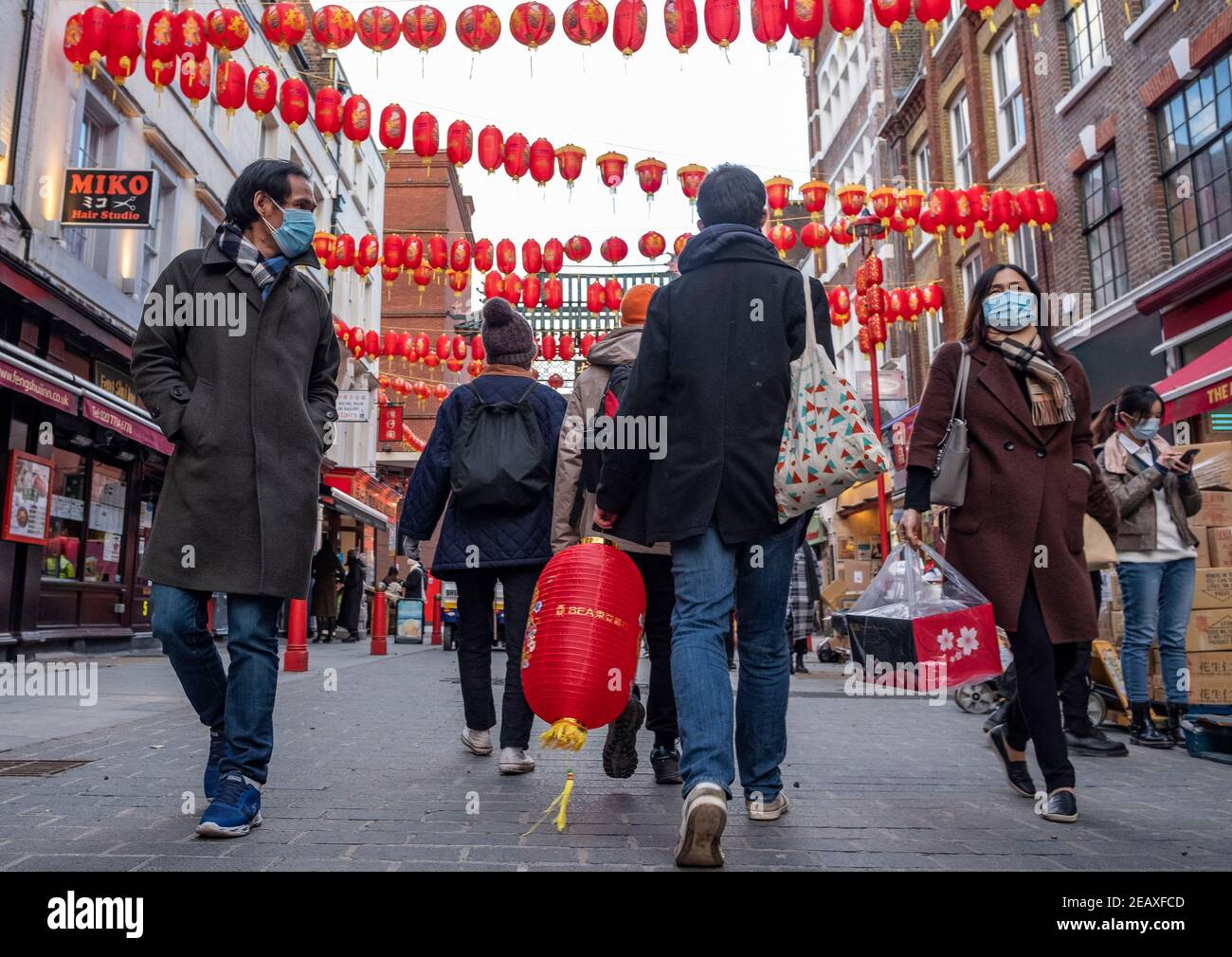 Masks nin hi-res stock photography and images - Alamy