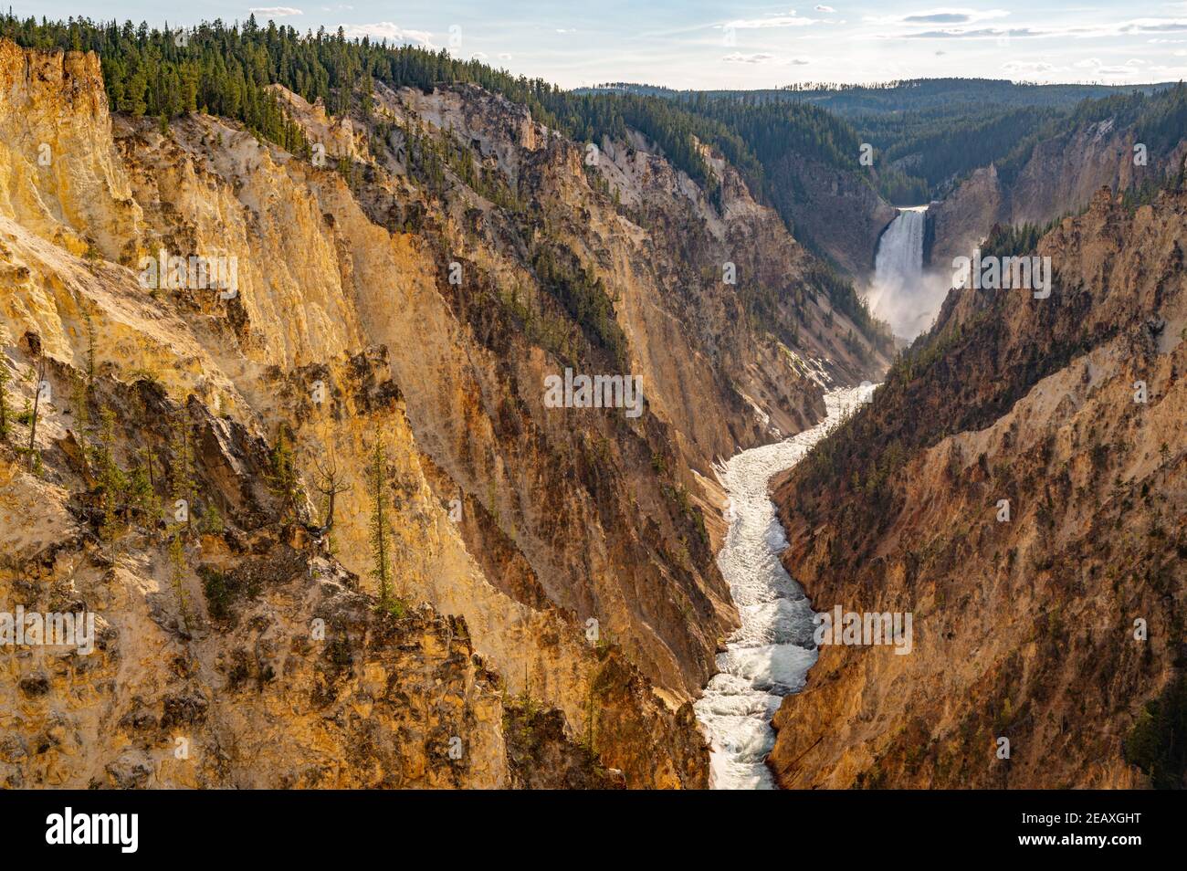 Yellowstone mountains hi-res stock photography and images - Alamy