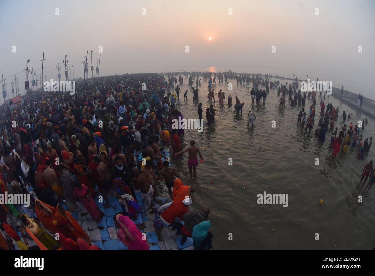 Prayagraj, Uttar Pradesh, India. 11th Feb, 2021. Prayagraj: Devotee ...
