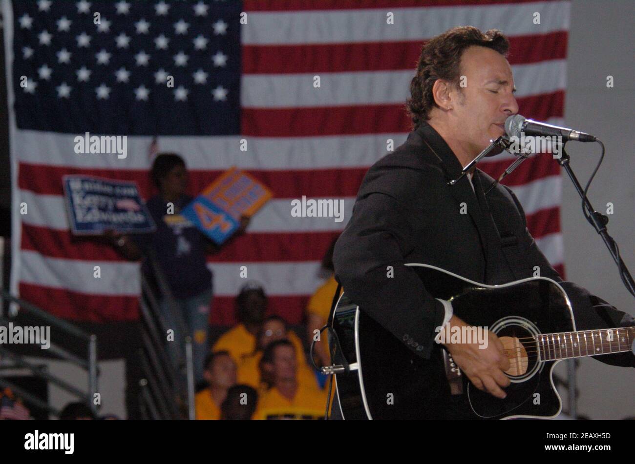 Bruce Springsteen @ Presidental canadate John Kerry rally at Bayfrot ...
