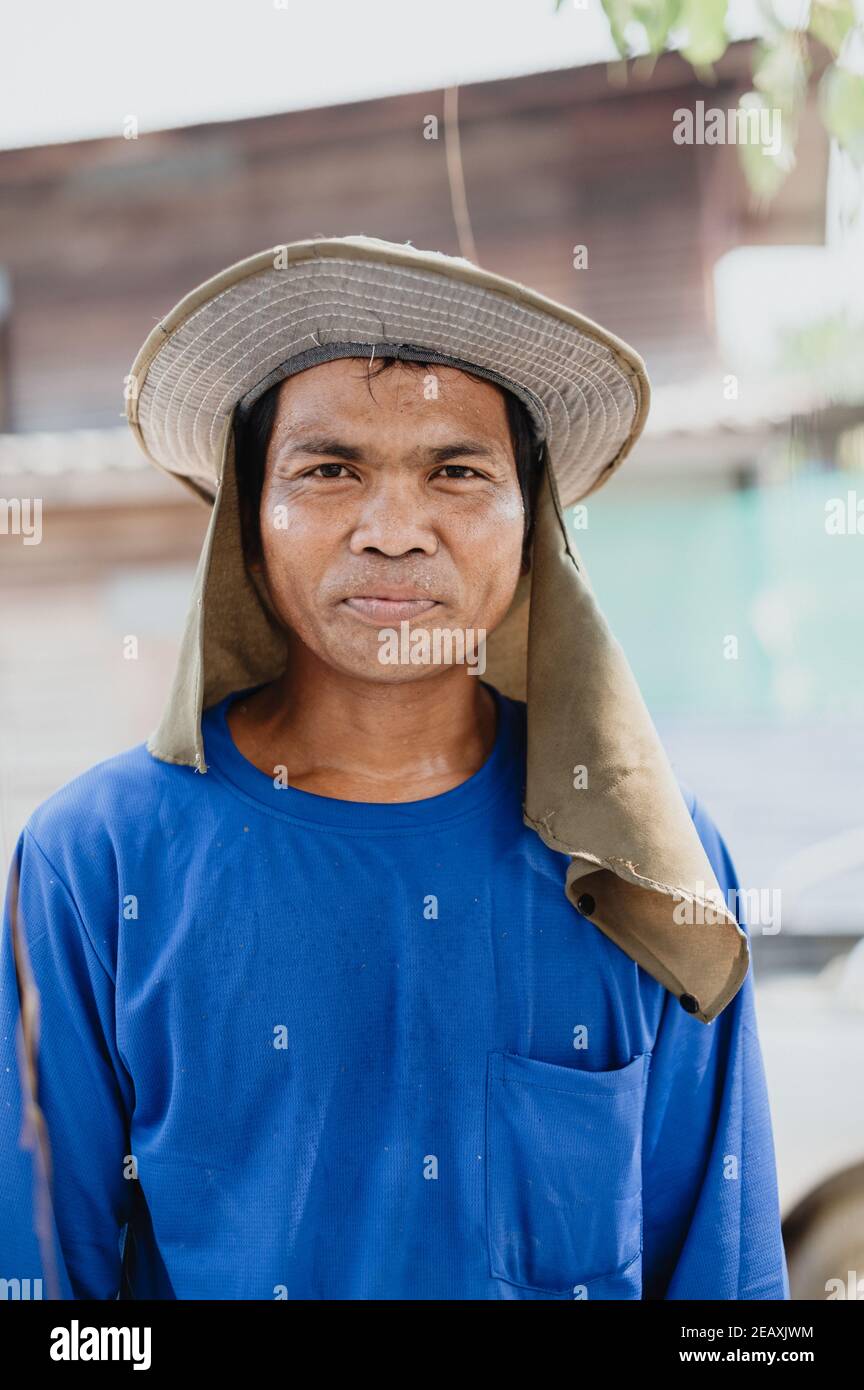 Asian laborer hi-res stock photography and images - Alamy