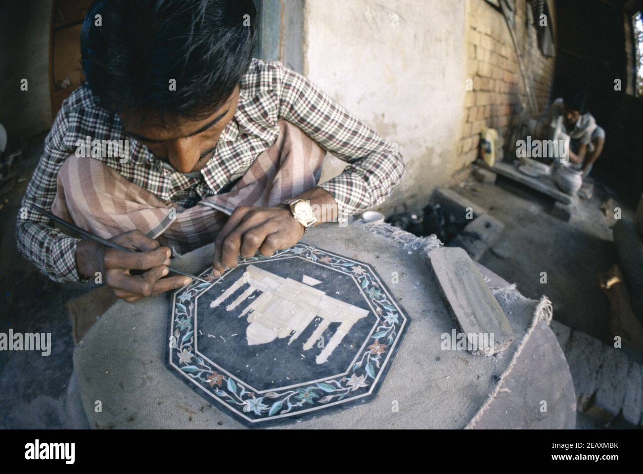 Taj mahal marble inlay carving hi-res stock photography and images - Alamy