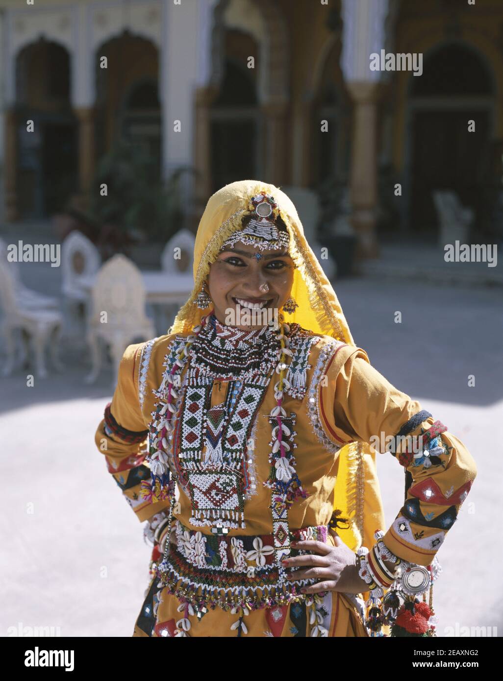 India, Rajasthan, Jaipur, Woman Dressed in Traditional Costume Stock ...