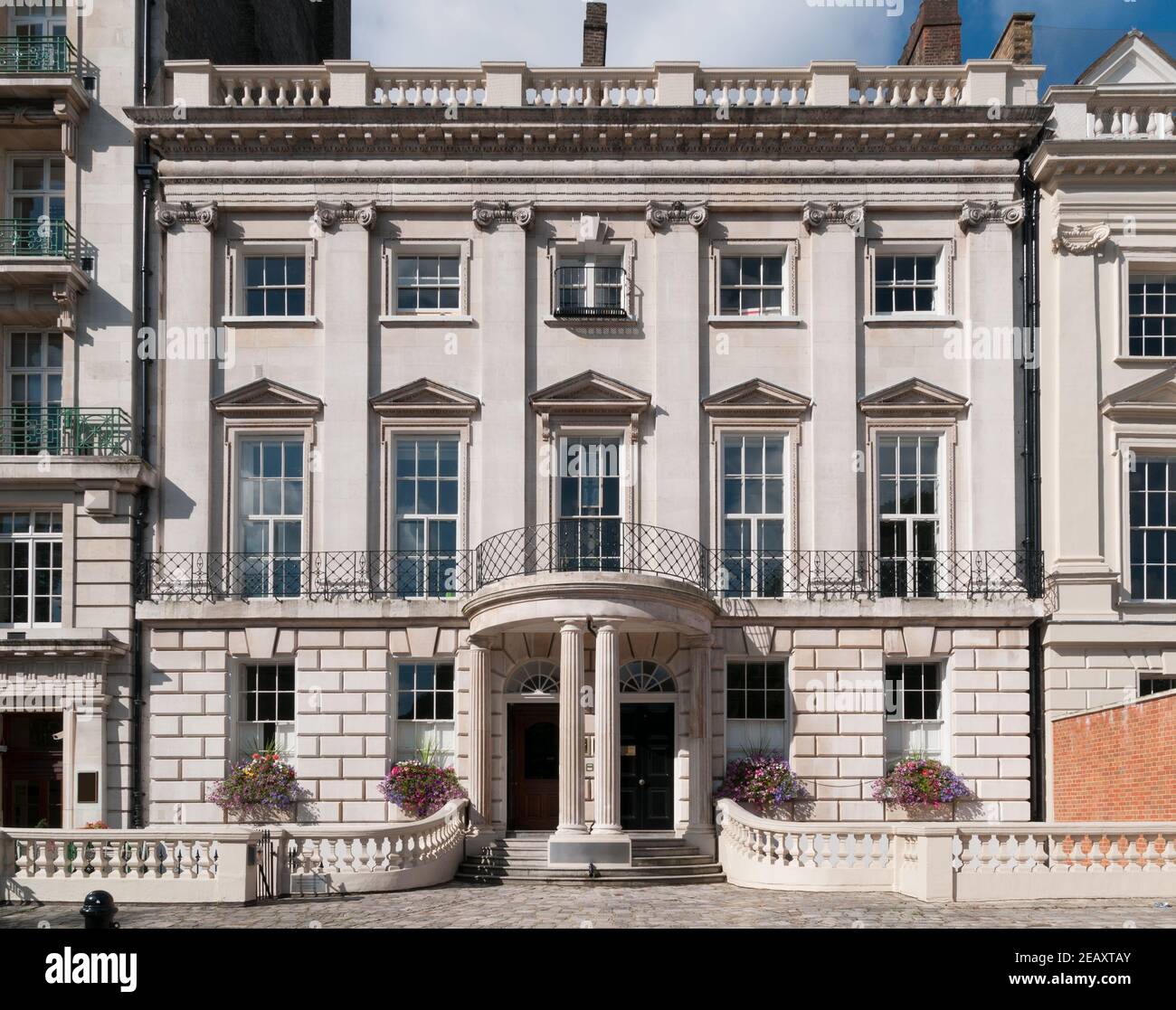 Apartment buildings in Central London Stock Photo - Alamy