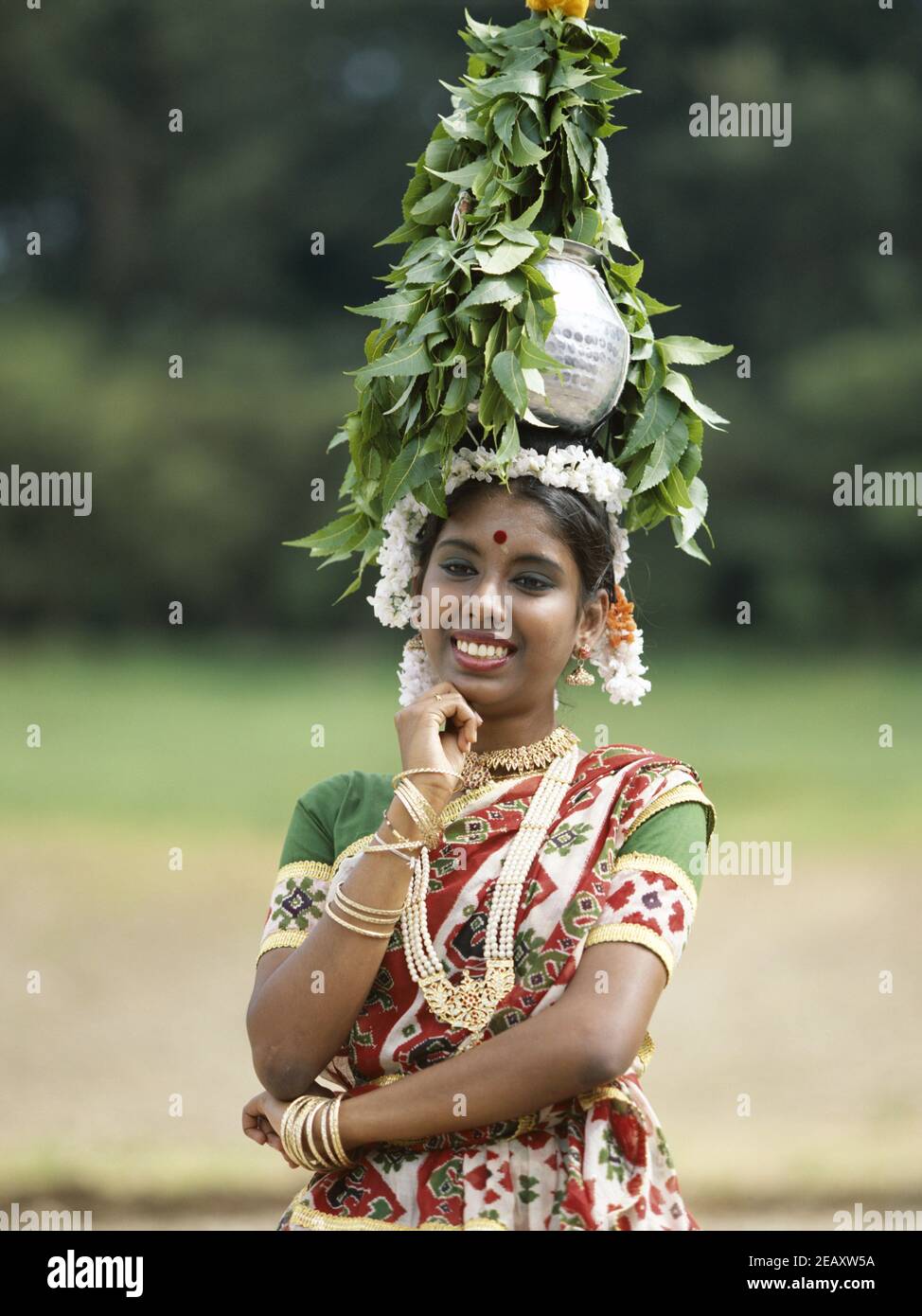 Asia India, Rajasthan, Jaipur, Rural Scene,pretty,smiling Indian Woman ...