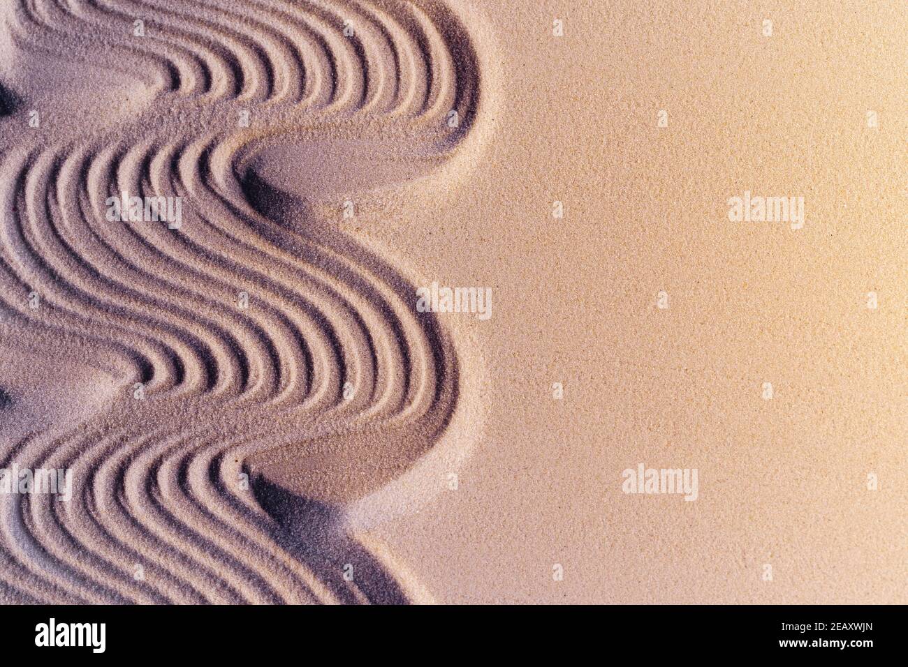 Japanese zen garden textured sand hi-res stock photography and images ...