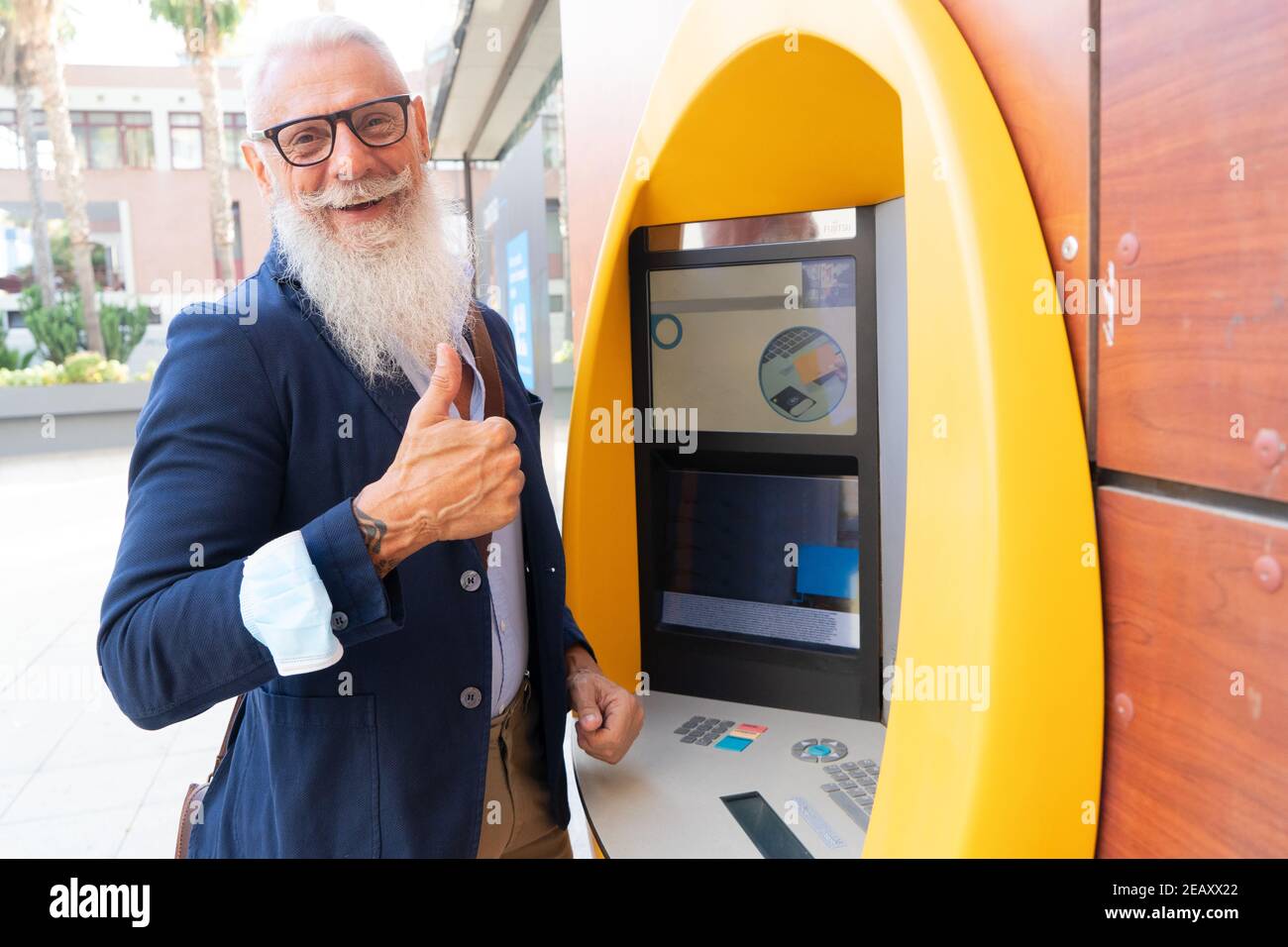 Bank and withdraw and senior hi-res stock photography and images - Alamy