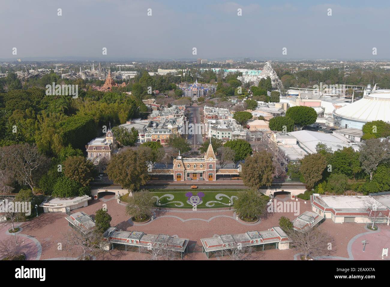 Disneyland resort aerial california hi-res stock photography and images ...