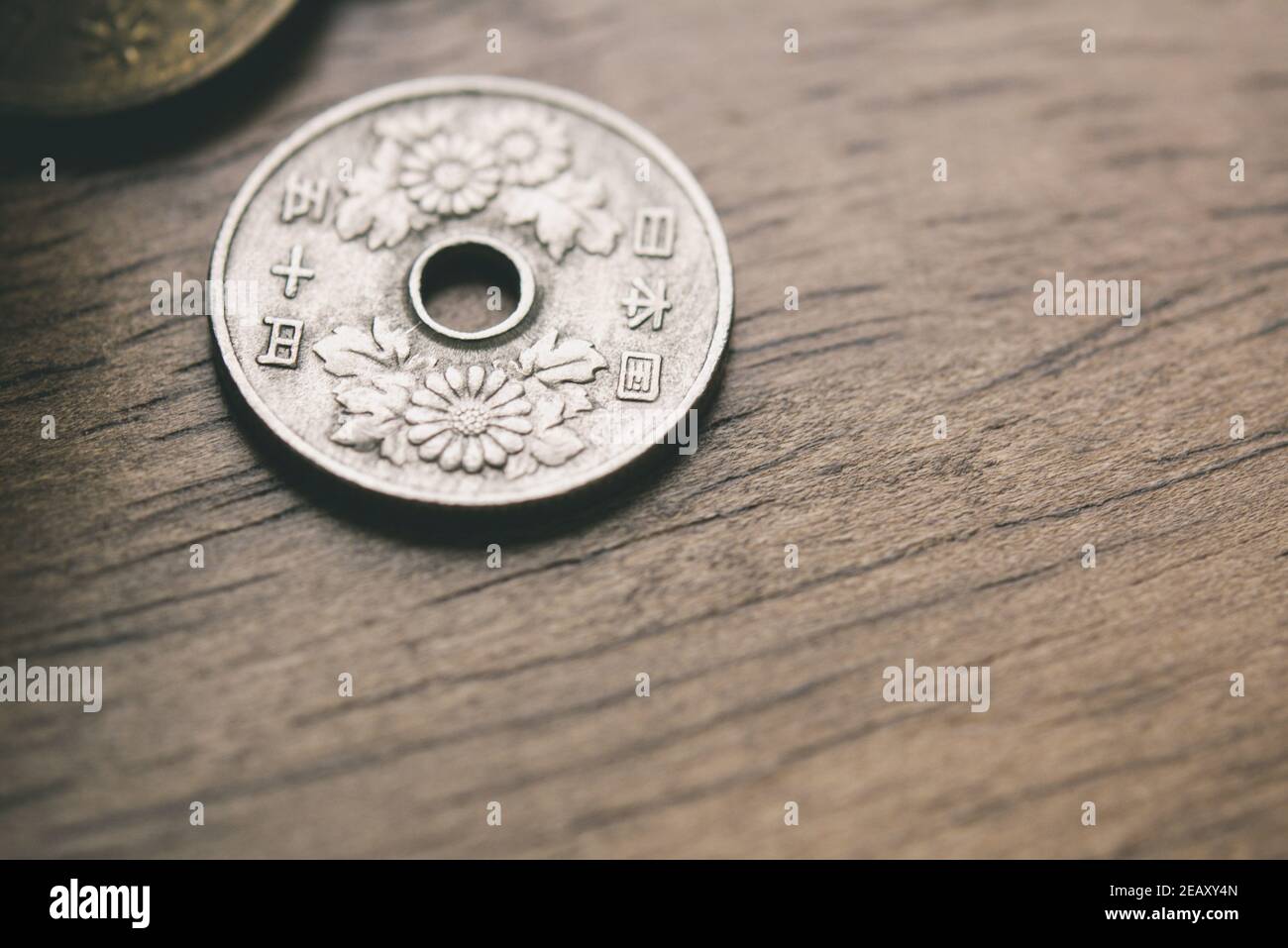50 yen japanese coin hi-res stock photography and images - Alamy