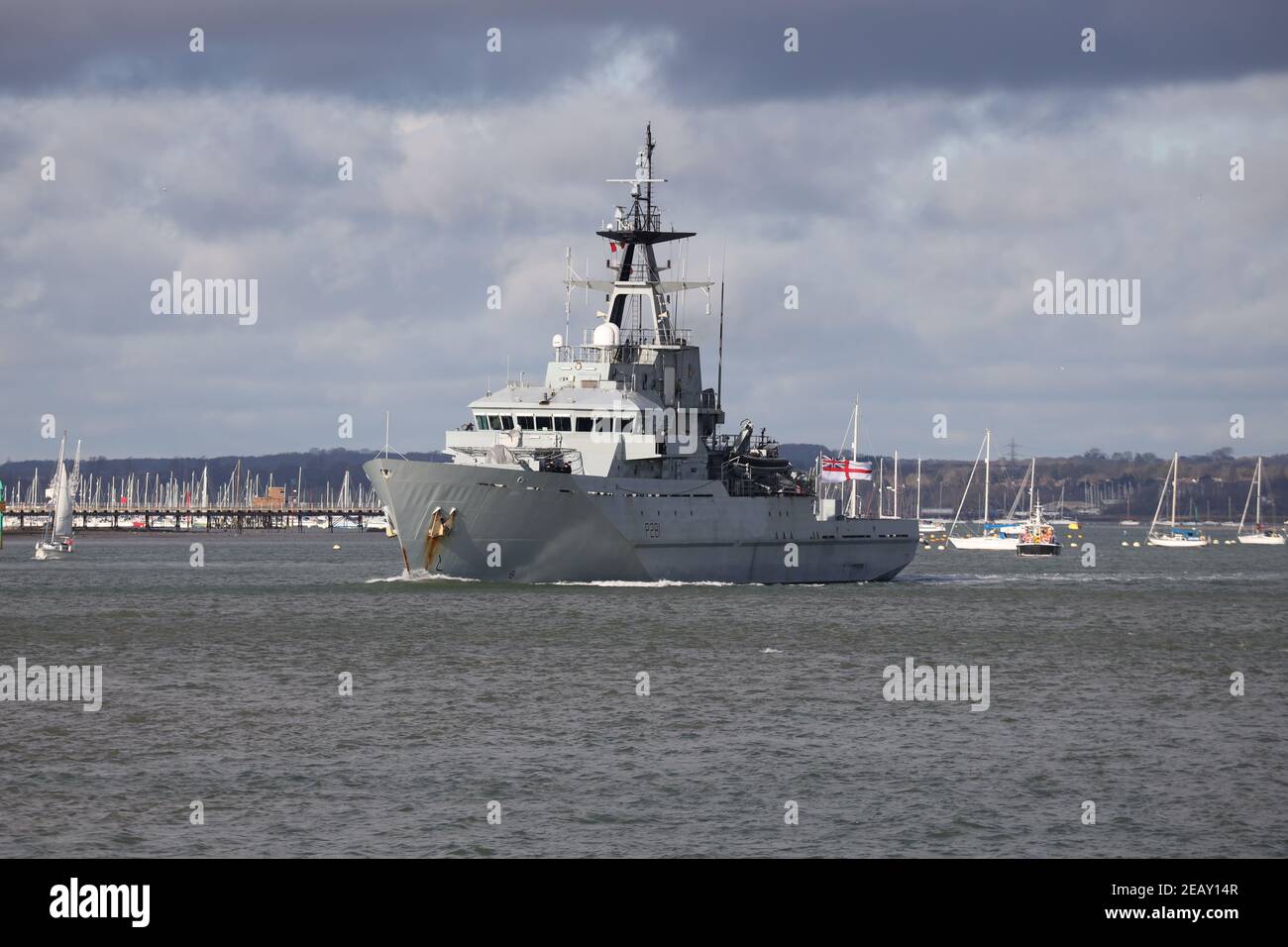 The Royal Navy offshore patrol vessel HMS TYNE (P281) sails from the ...