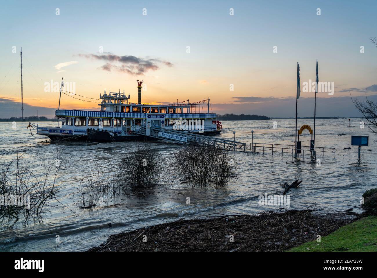 Flooding of the Rhine, riverside promenade in Wesel, some of the river ...
