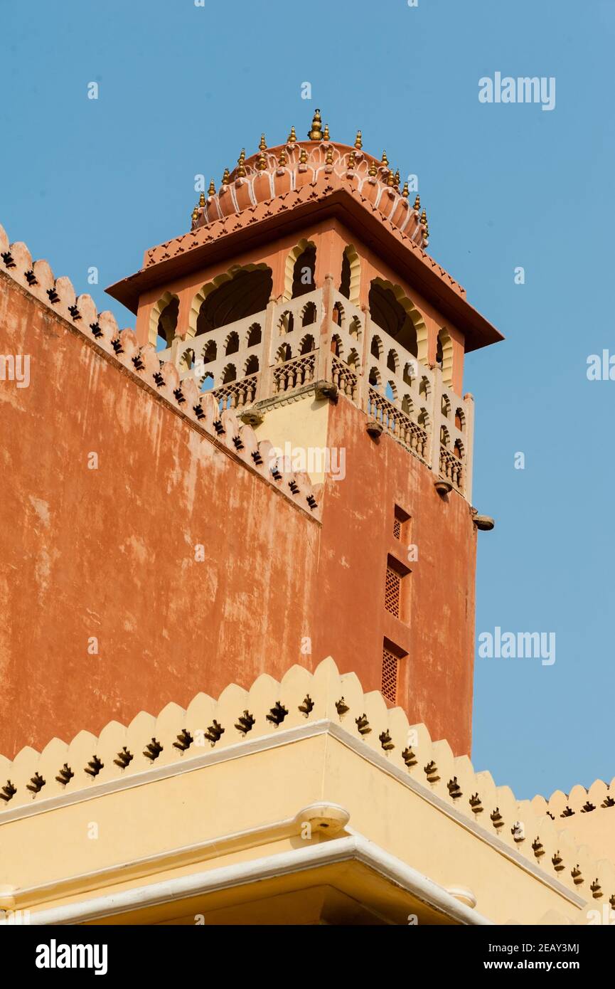 Agra Fort royal palace interior architecture with intricate wall ...