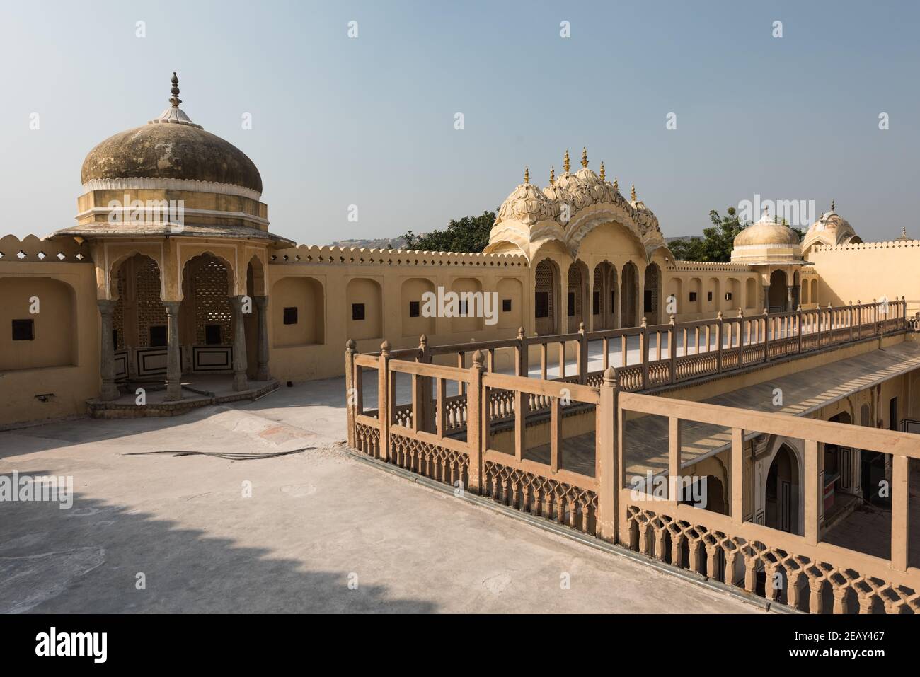 Hawa Mahal, pink palace of winds in old city Jaipur, Rajasthan, India ...