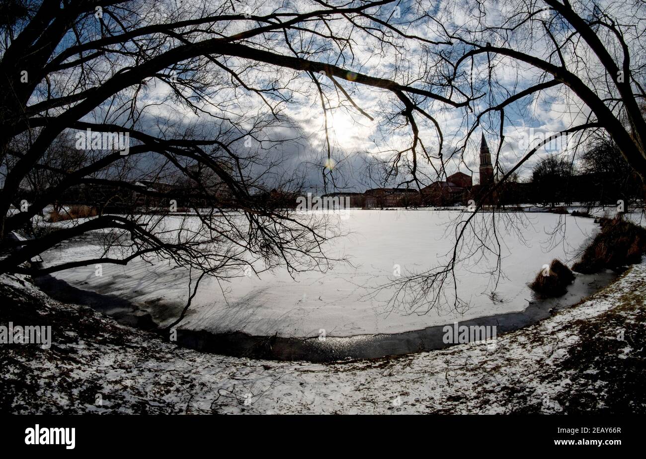 Kiel, Germany. 11th Feb, 2021. Ice floes float on the "Little Keel" an ...