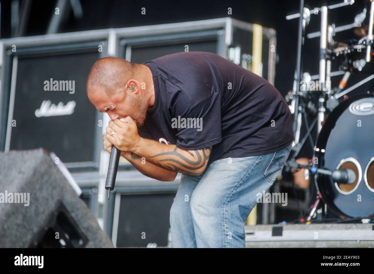 Staind hi-res stock photography and images - Alamy
