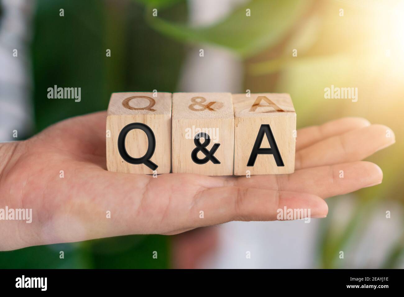 Wooden alphabet block question mark hi-res stock photography and images ...