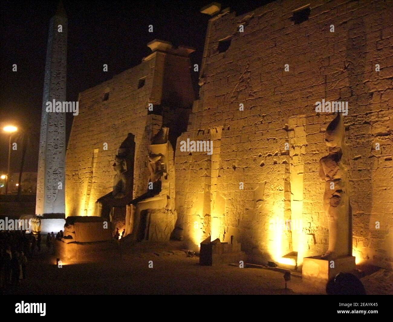 Le temple de louxor hi-res stock photography and images - Alamy