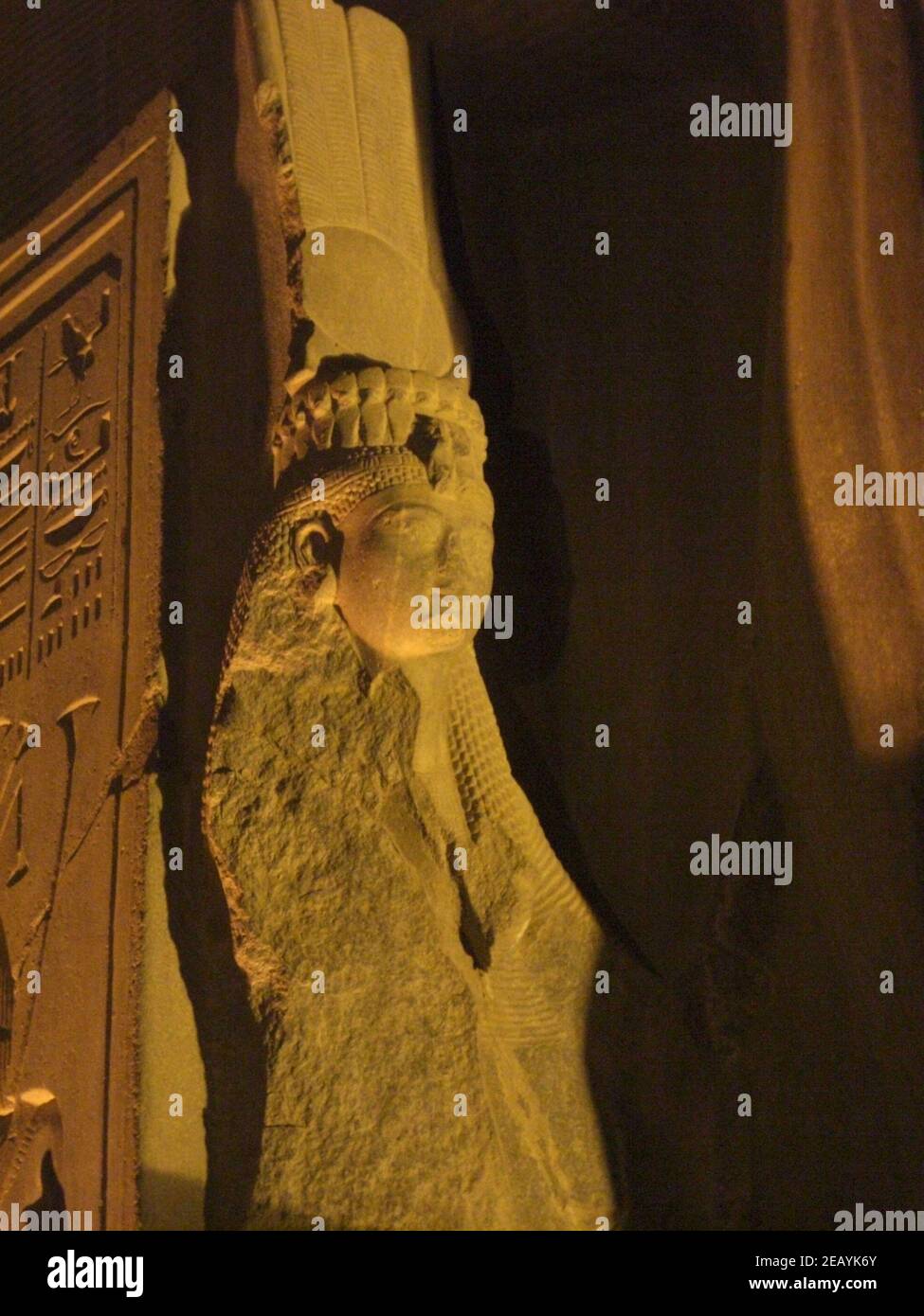 Le temple de louxor hi-res stock photography and images - Alamy