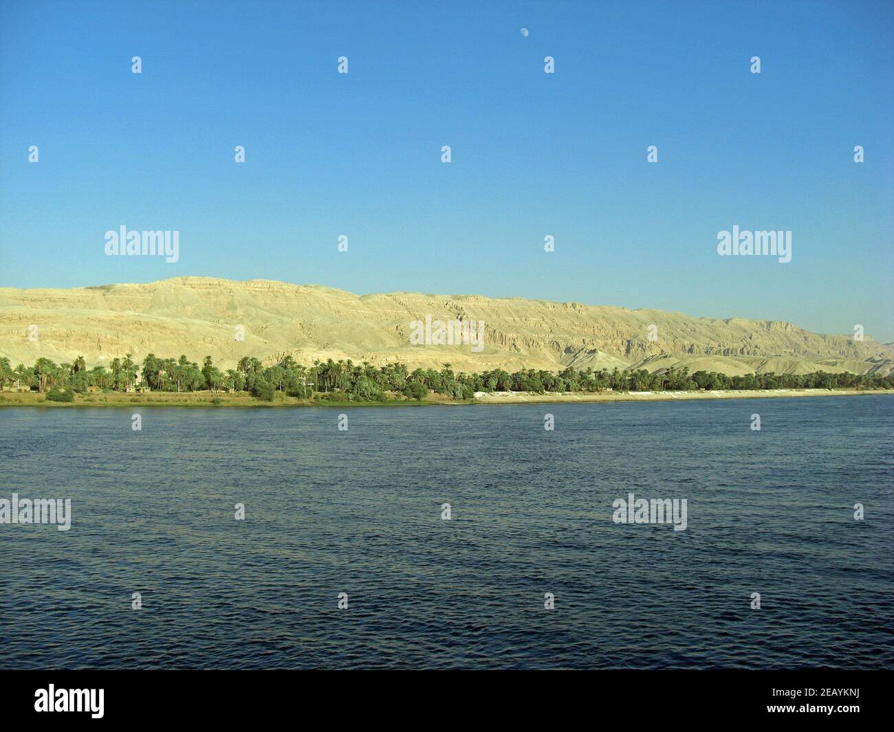 Paysages de temples hi-res stock photography and images - Alamy