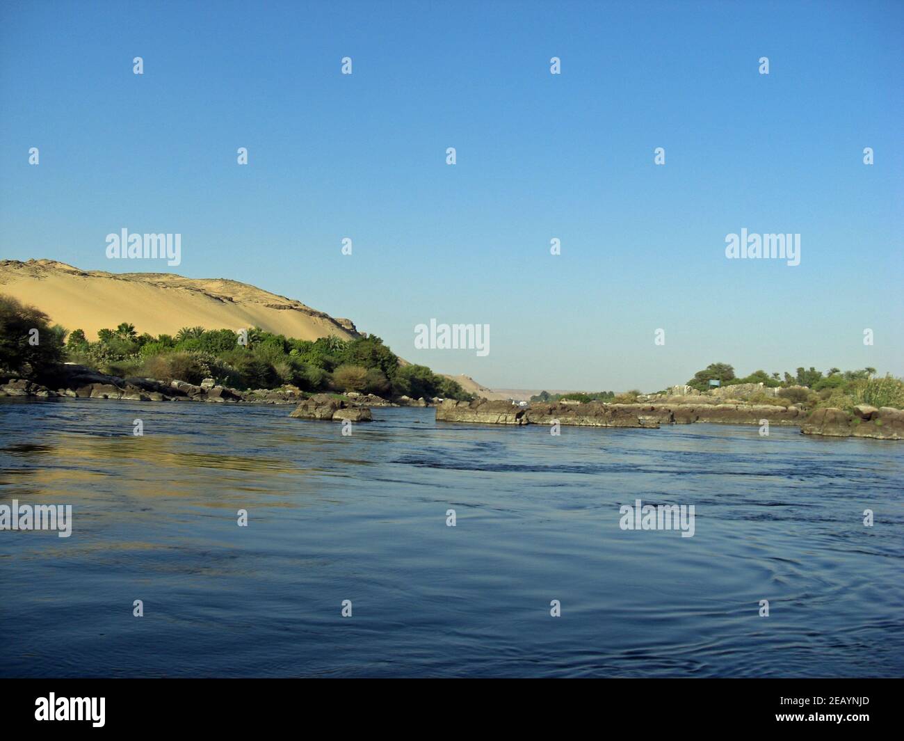 Paysages de temples hi-res stock photography and images - Alamy