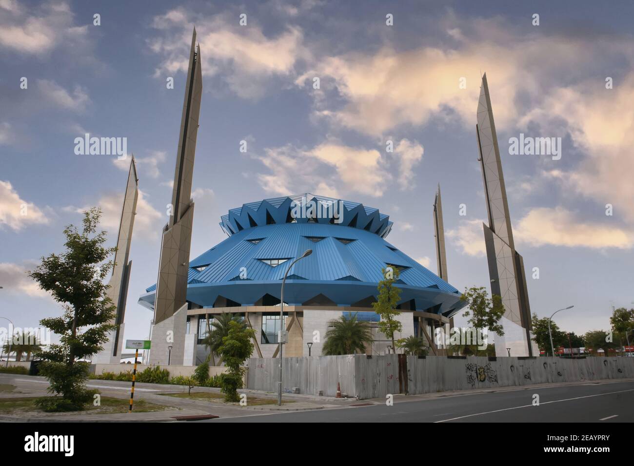 MALE, MALDIVES - Dec 10, 2020: King Salman Mosque with blue sky ...