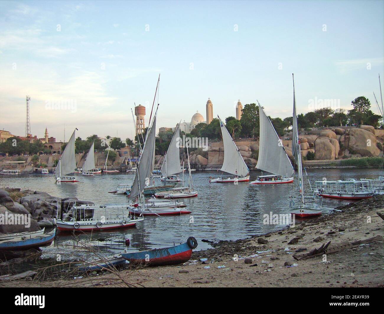Souk assouan hi-res stock photography and images - Alamy