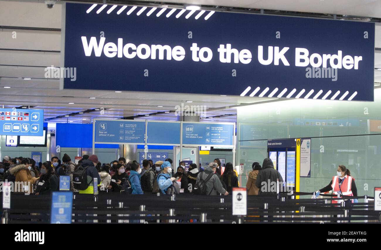 Passport control heathrow 2020 hi-res stock photography and images - Alamy