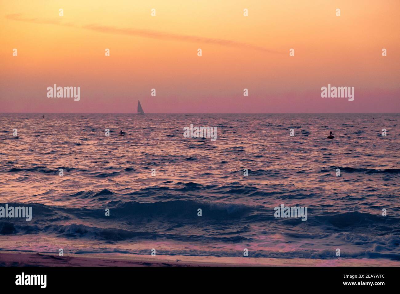 Breathtaking view of the beautiful ocean waves captured in Dubai, UAE ...