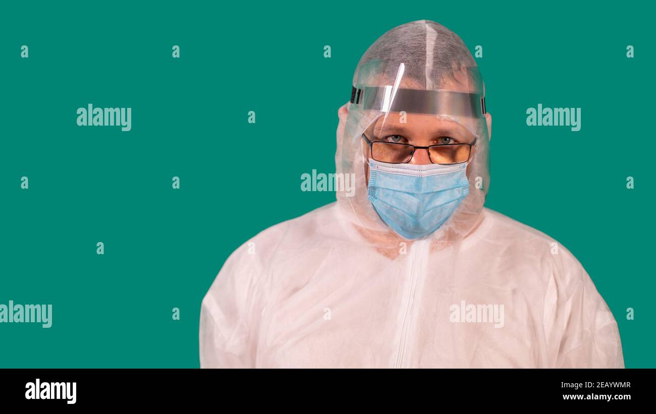 Doctor wearing protective hazard suit hi-res stock photography and ...
