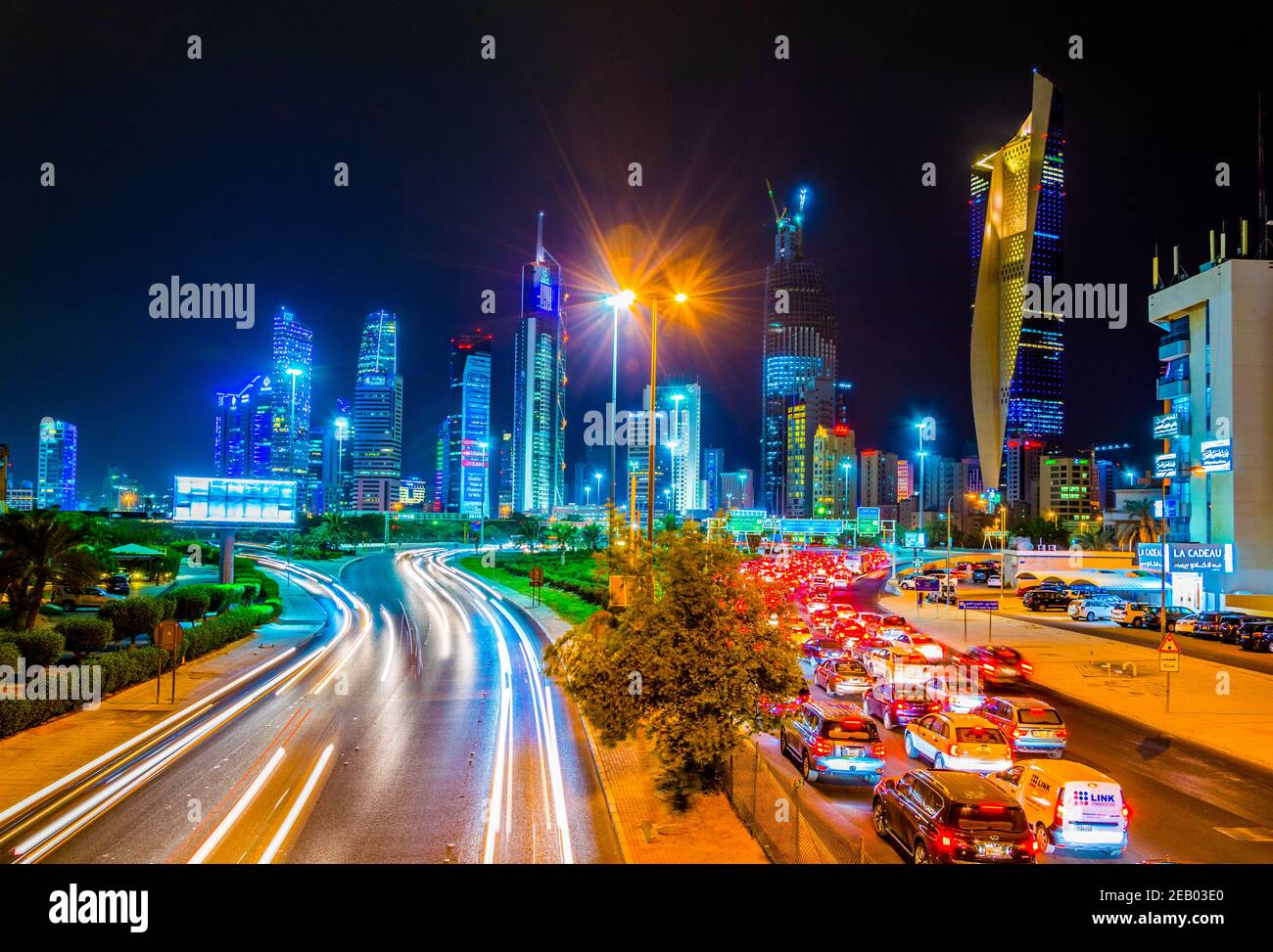 Street view in kuwait city hi-res stock photography and images - Alamy