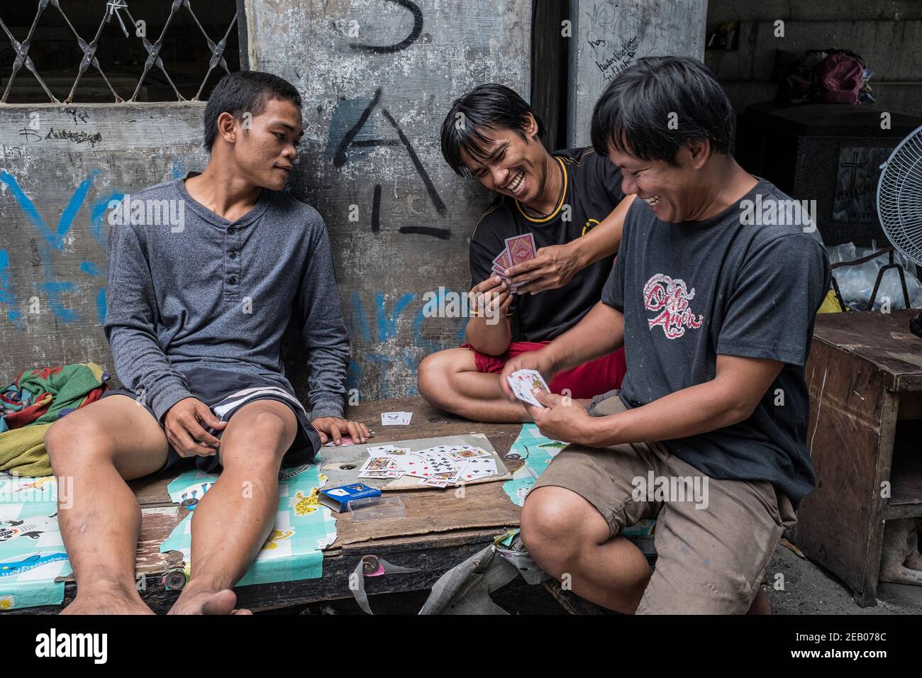 Cemetery, Manila, Philippines, living inside a cemetery, life and death ...