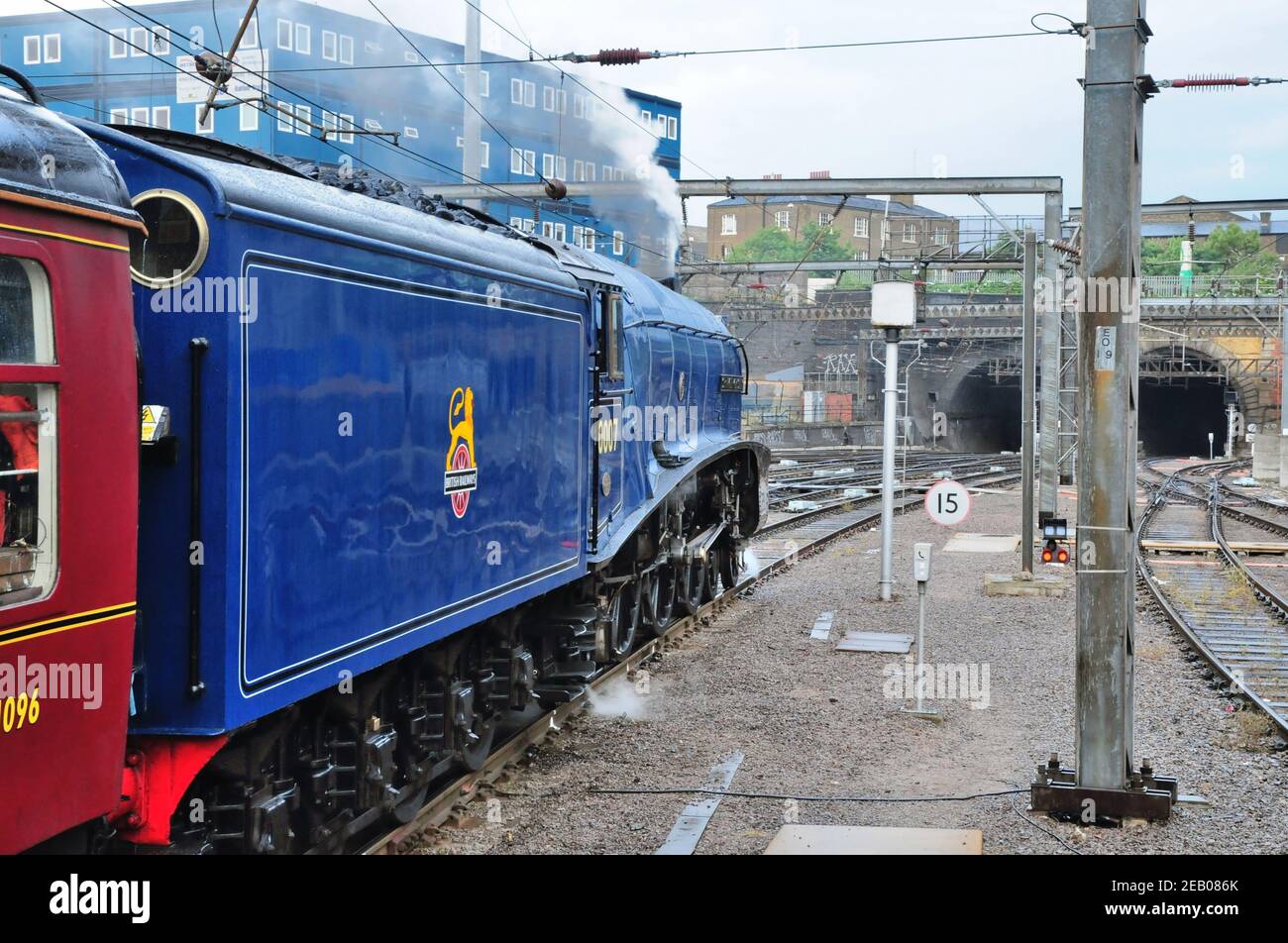 Class A4 Pacific No 60007 "Sir Nigel Gresley" awaits departure from ...