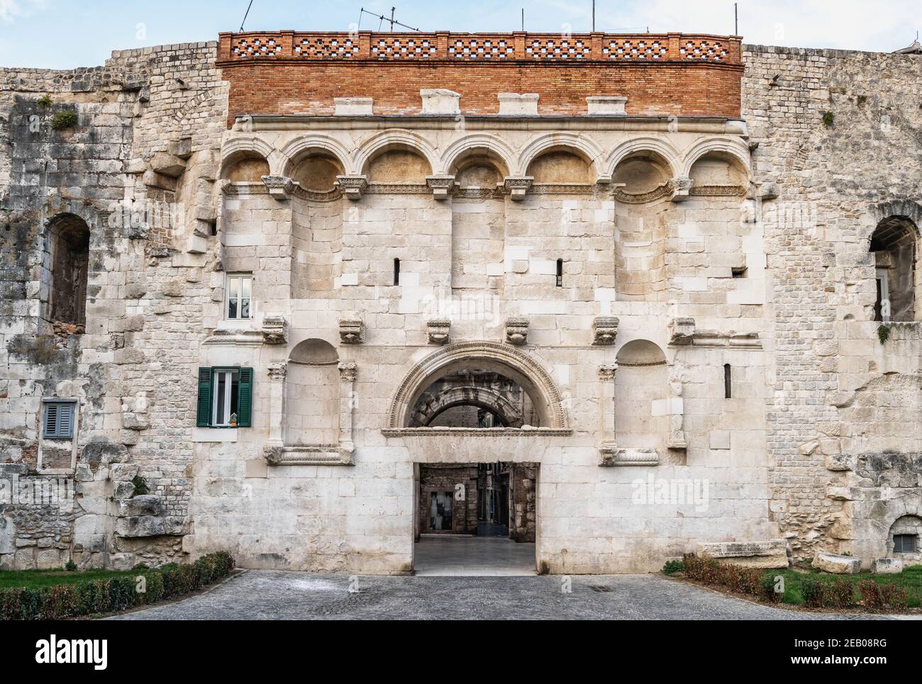 Diocletian palace golden gate hi-res stock photography and images - Alamy