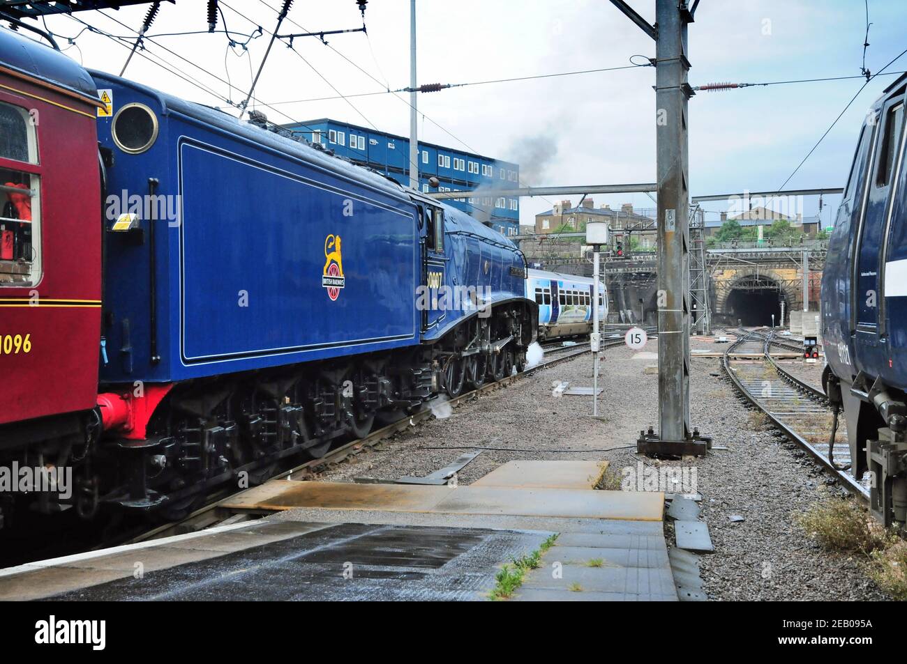 Class A4 Pacific No 60007 "Sir Nigel Gresley" awaits departure from ...