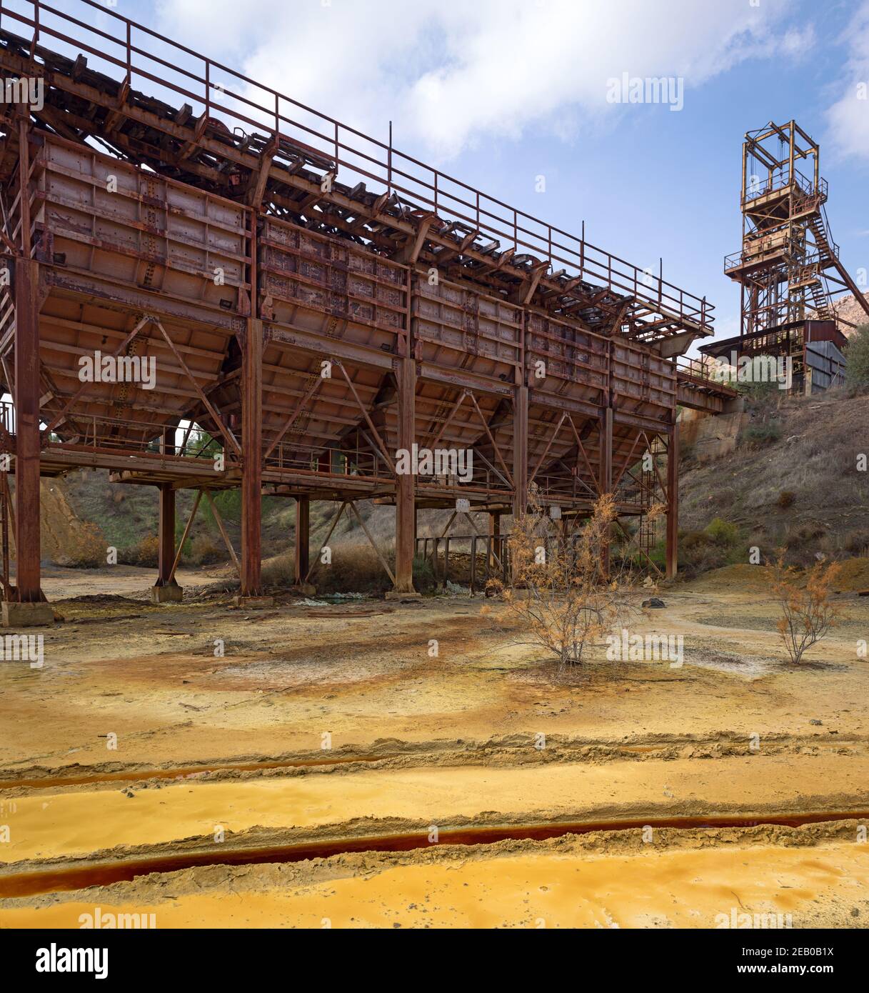 Old rusty metals hi-res stock photography and images - Alamy