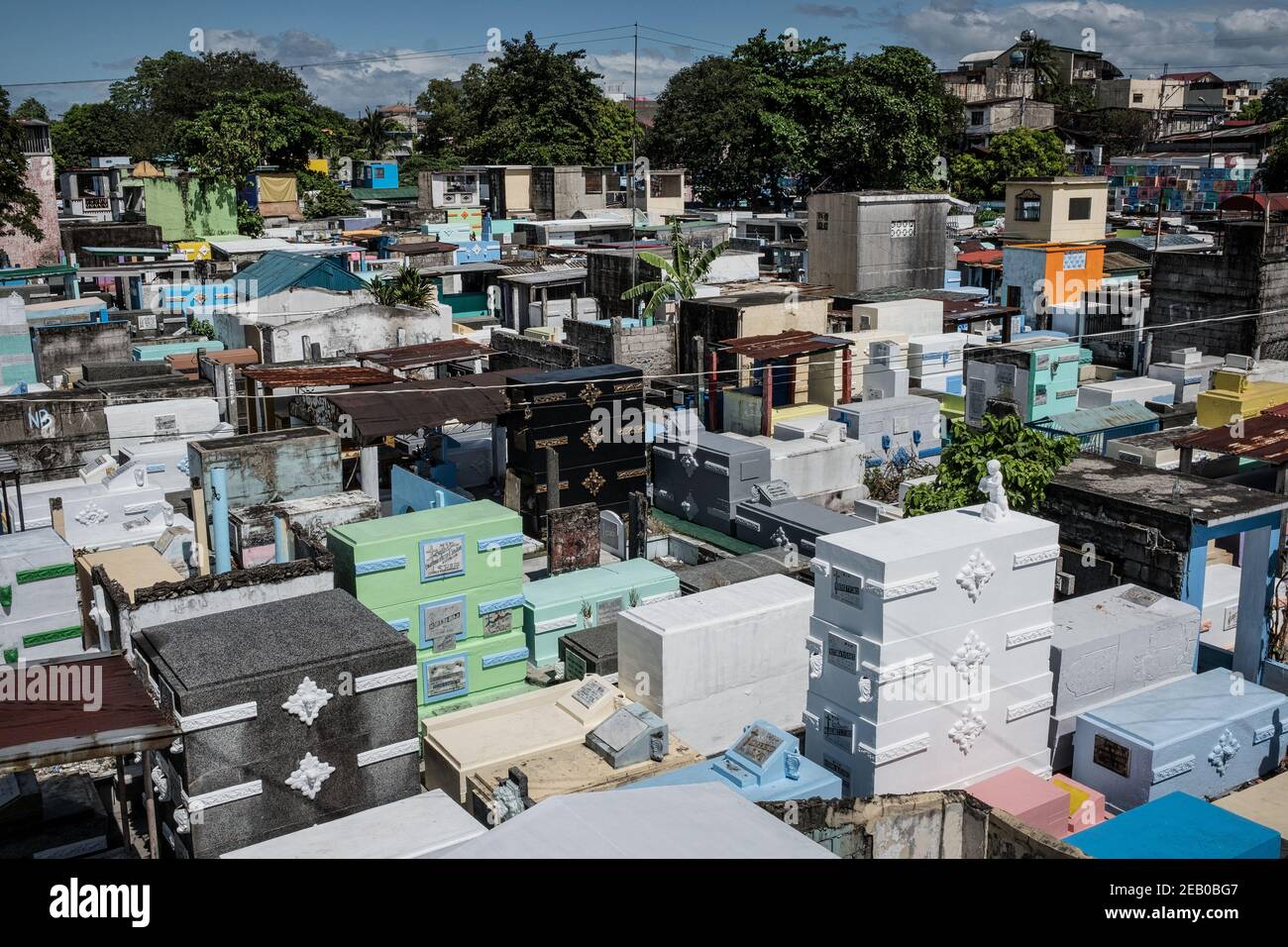 Cemetery, Manila, Philippines, living inside a cemetery, life and death ...