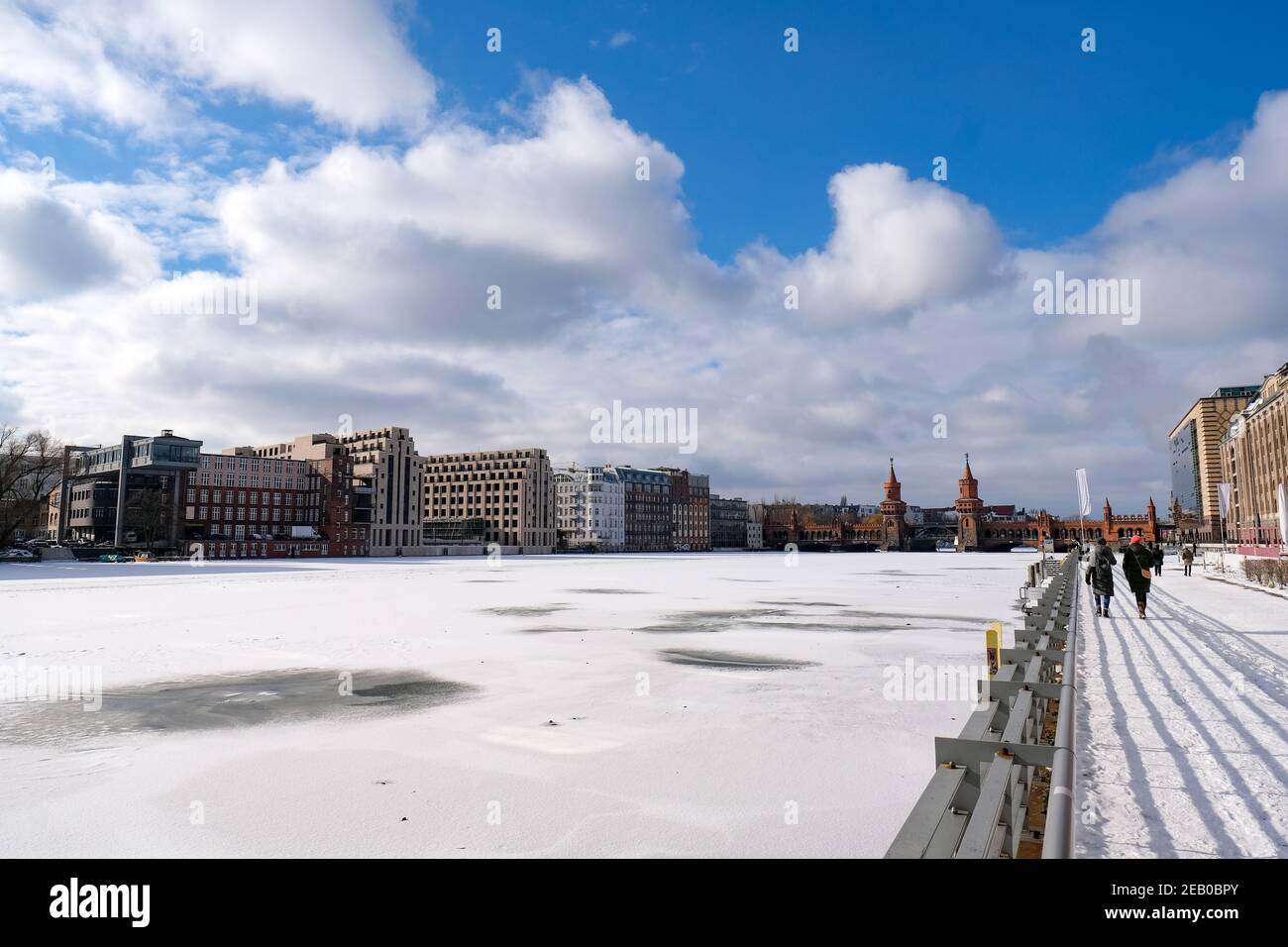 Coca cola in snow winter hi-res stock photography and images - Alamy