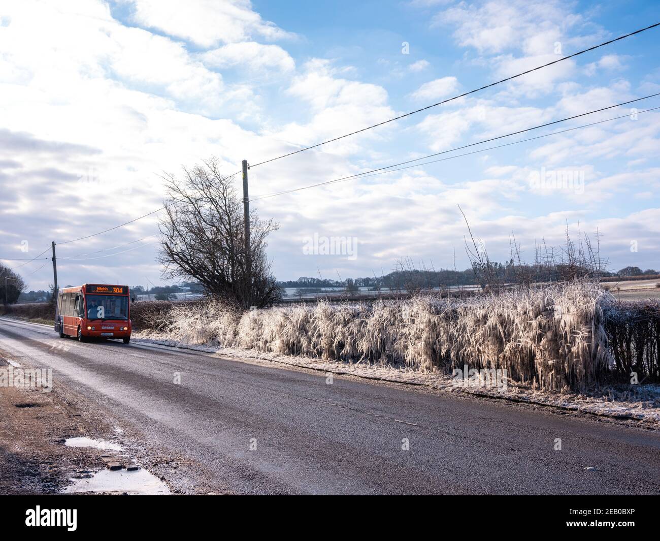 Bus in countryside hi-res stock photography and images - Alamy