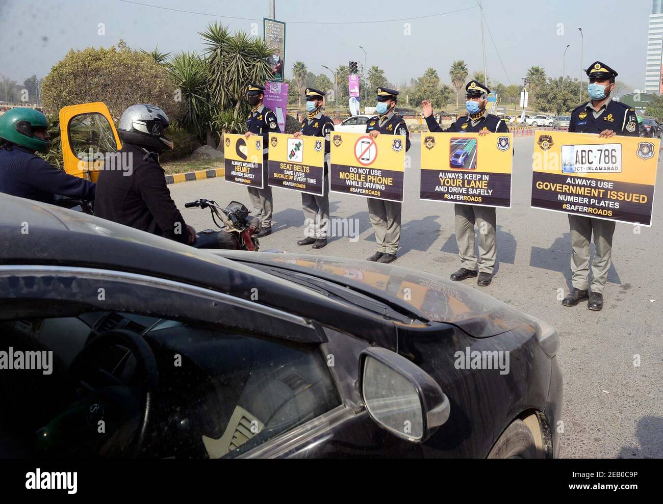 Traffic in islamabad hi-res stock photography and images - Alamy