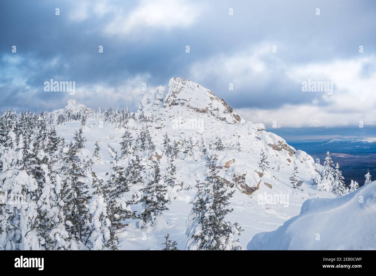 Hillside rocks hi-res stock photography and images - Alamy