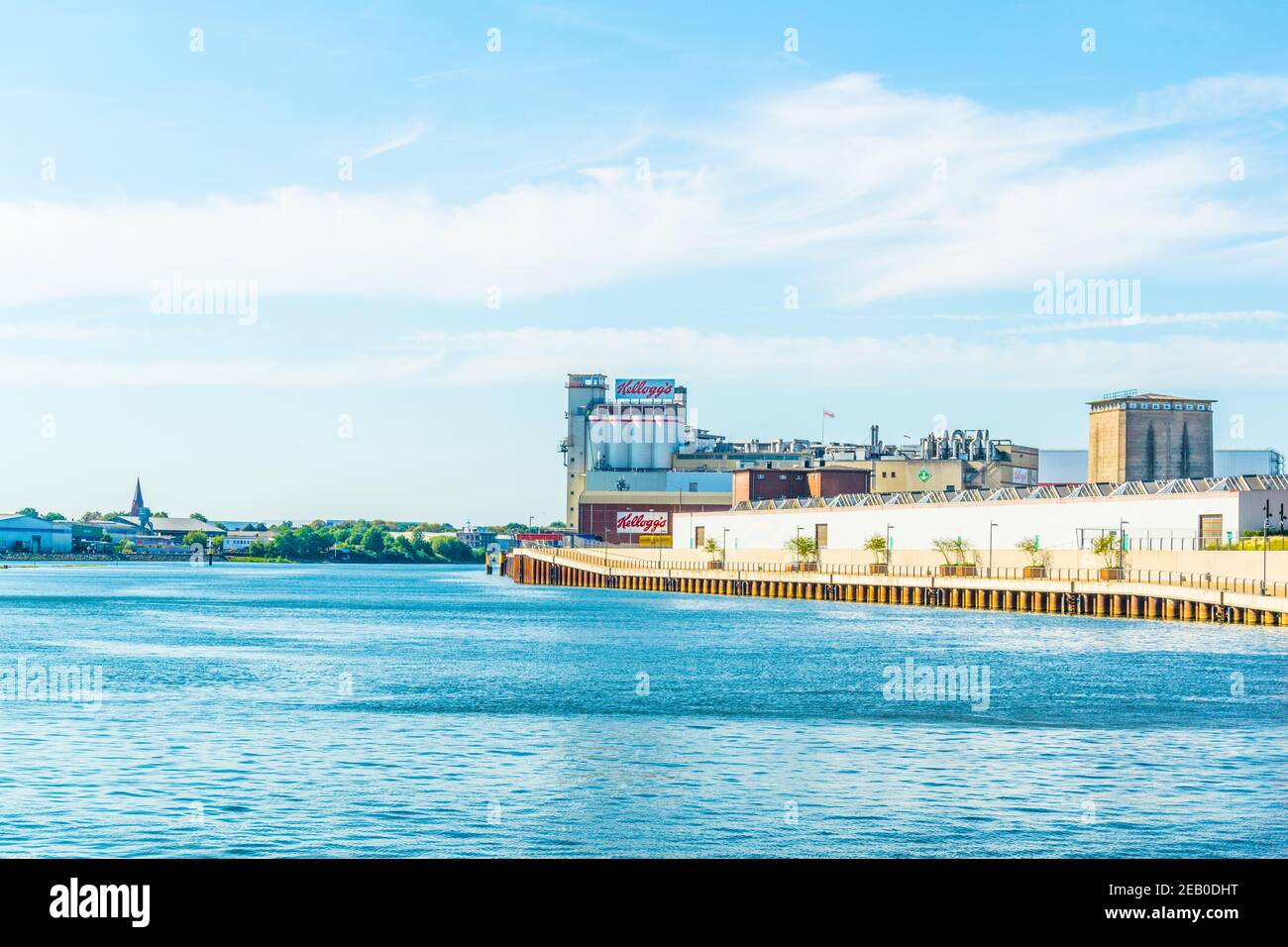 Kelloggs corn flakes production hi-res stock photography and images - Alamy