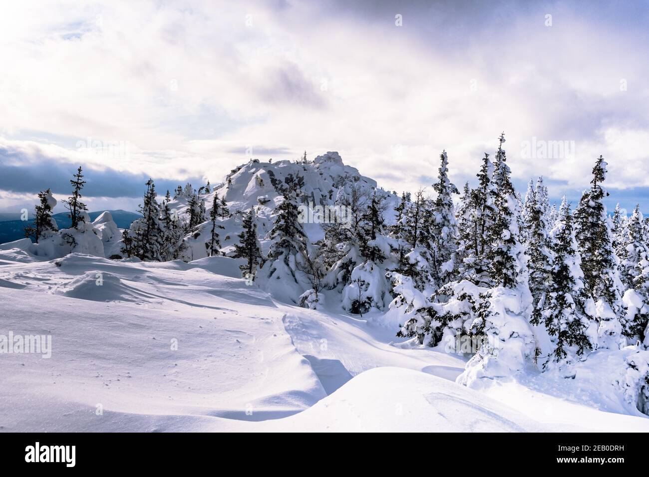 Hillside rocks hi-res stock photography and images - Alamy