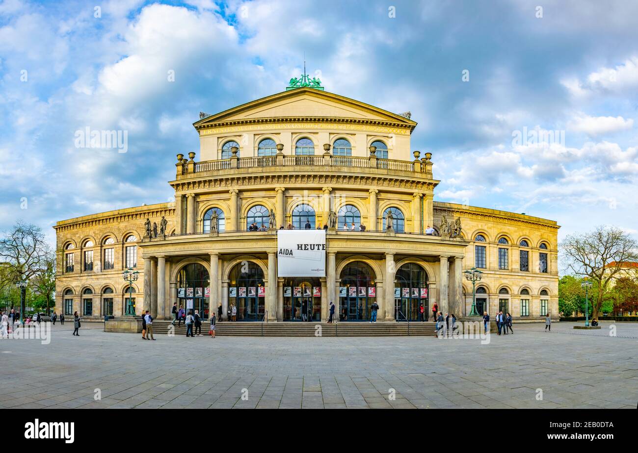 Hanover state opera house hi-res stock photography and images - Alamy