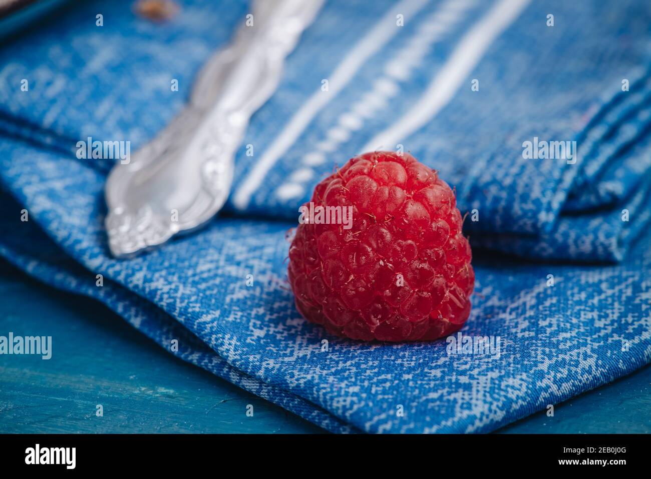 Beautiful macro of a fresh raspberry Stock Photo - Alamy