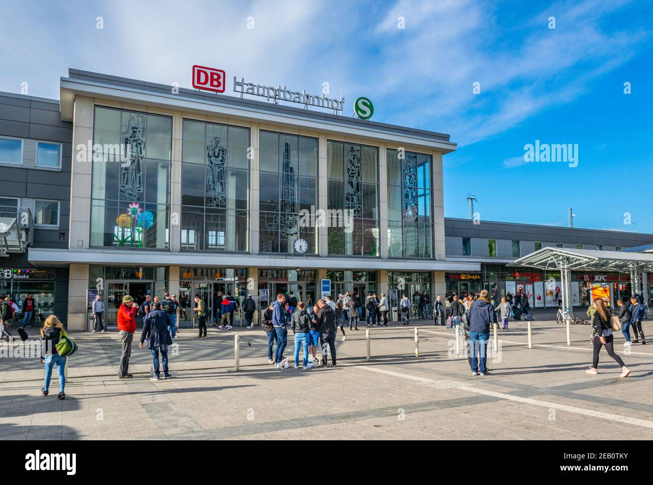 Dortmund hauptbahnhof hi-res stock photography and images - Alamy