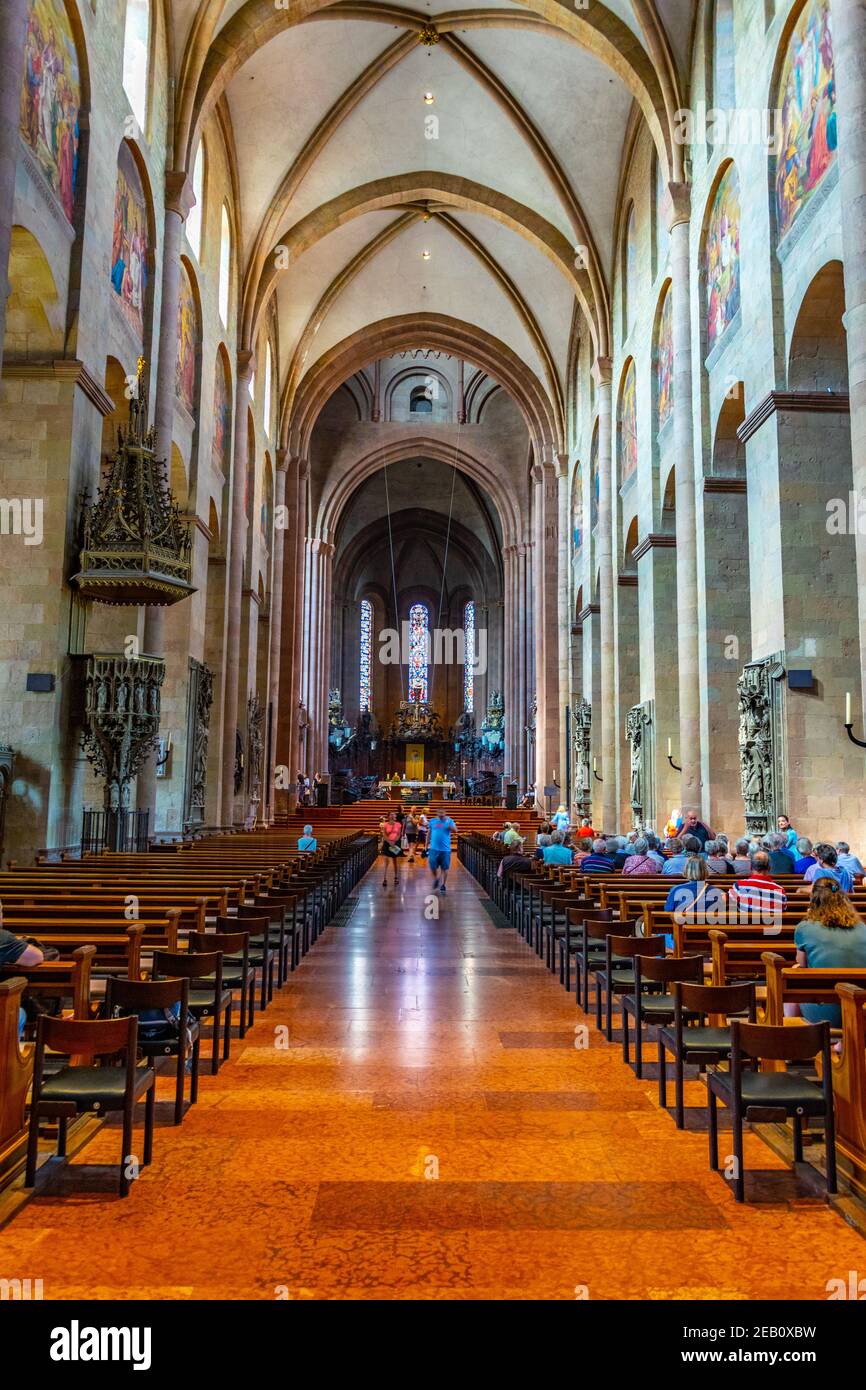 Mainz cathedral interior hi-res stock photography and images - Alamy